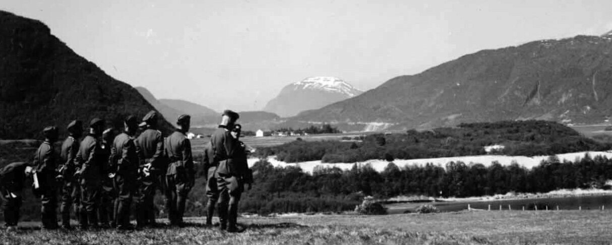 Enestående samling bilder fra krigen i Norge 1940 | Spleis fra SpareBank 1