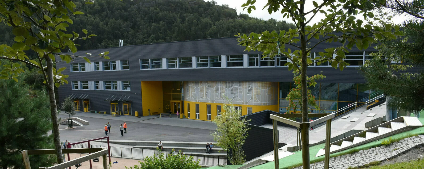 Nattland oppveksttun løper til inntekt for TV-aksjonen 2022 | Spleis ...