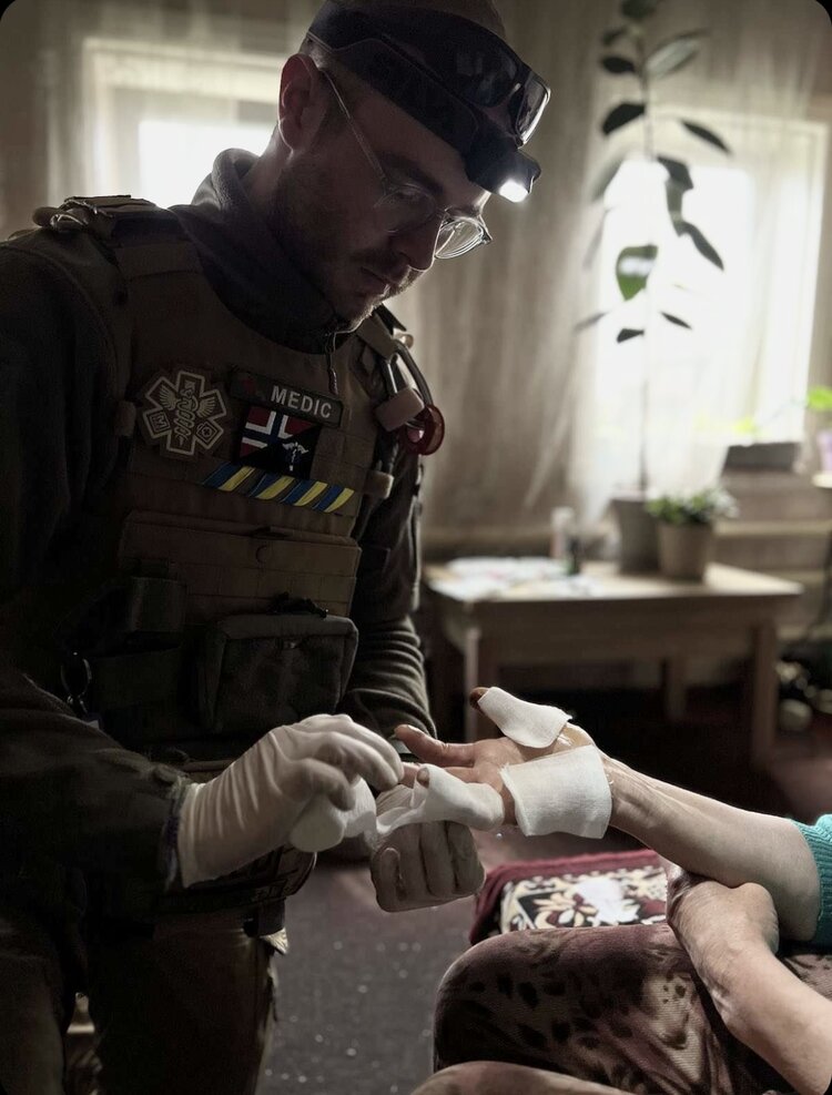 Hjelp Simon med sitt frivillige arbeid ved frontlinjen i Ukraina 🇺🇦 ...