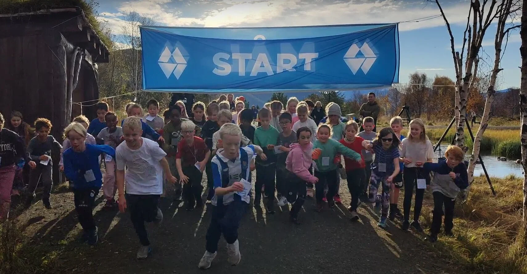 Ulsteinvik barneskule – La born leve i fred – TV-aksjonen NRK 2023 ...