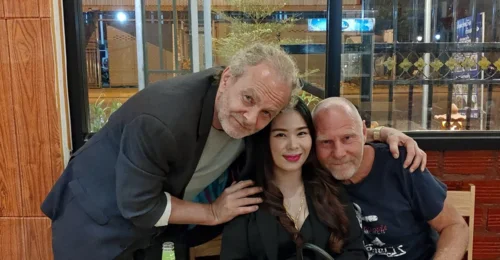 HJELP DEM Å KOMME HJEM TIL NORGE! | Spleis fra SpareBank 1