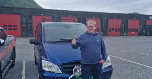 Girkasse havari. Fikk forespørsel om å opprette en spleis. Til støtte på reparasjon på Vito ...